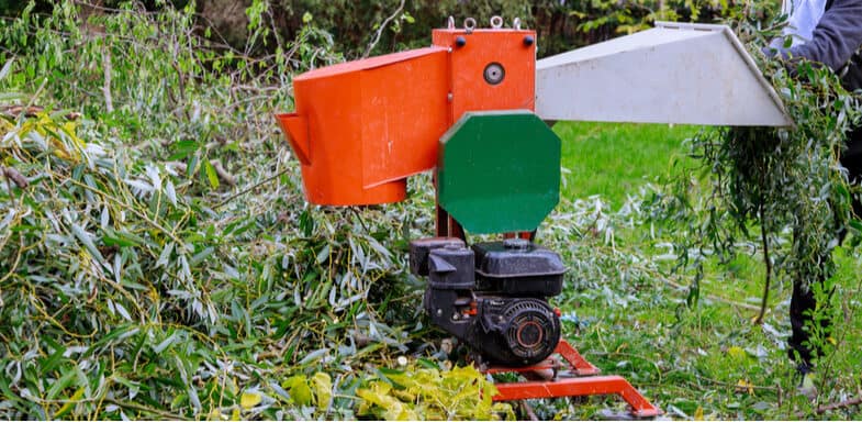 Top 5 Best Wood Chippers - Comparison & Reviews 2021